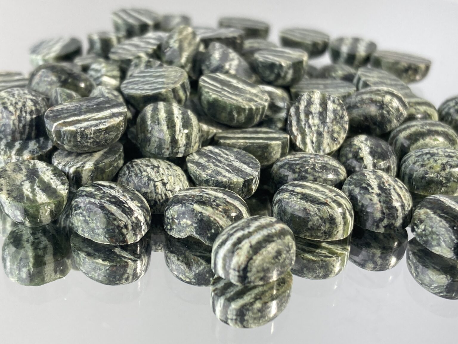 サーペンティン | differencee（ディファレンシー）公式