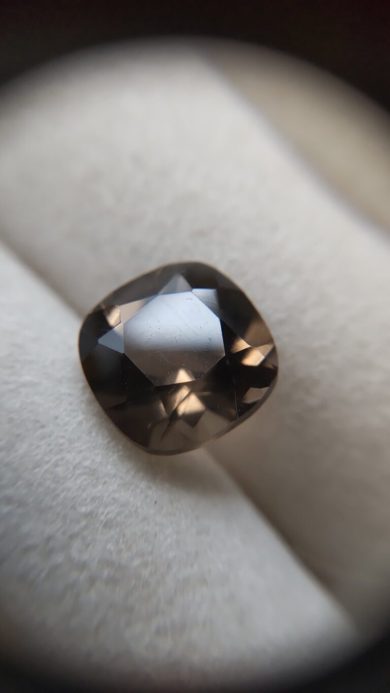 ワイヤーでシンプルに仕上げる | differencee（ディファレンシー）公式