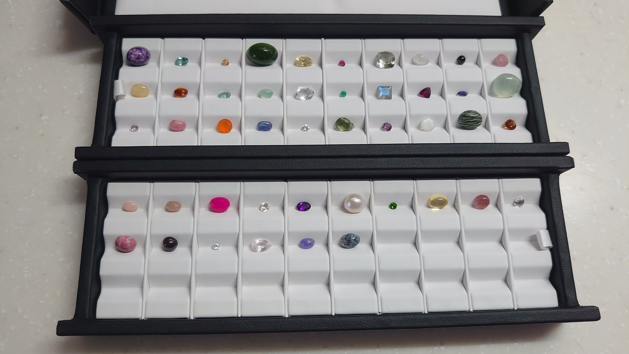 みんなの廃棄宝石 | differencee（ディファレンシー）公式