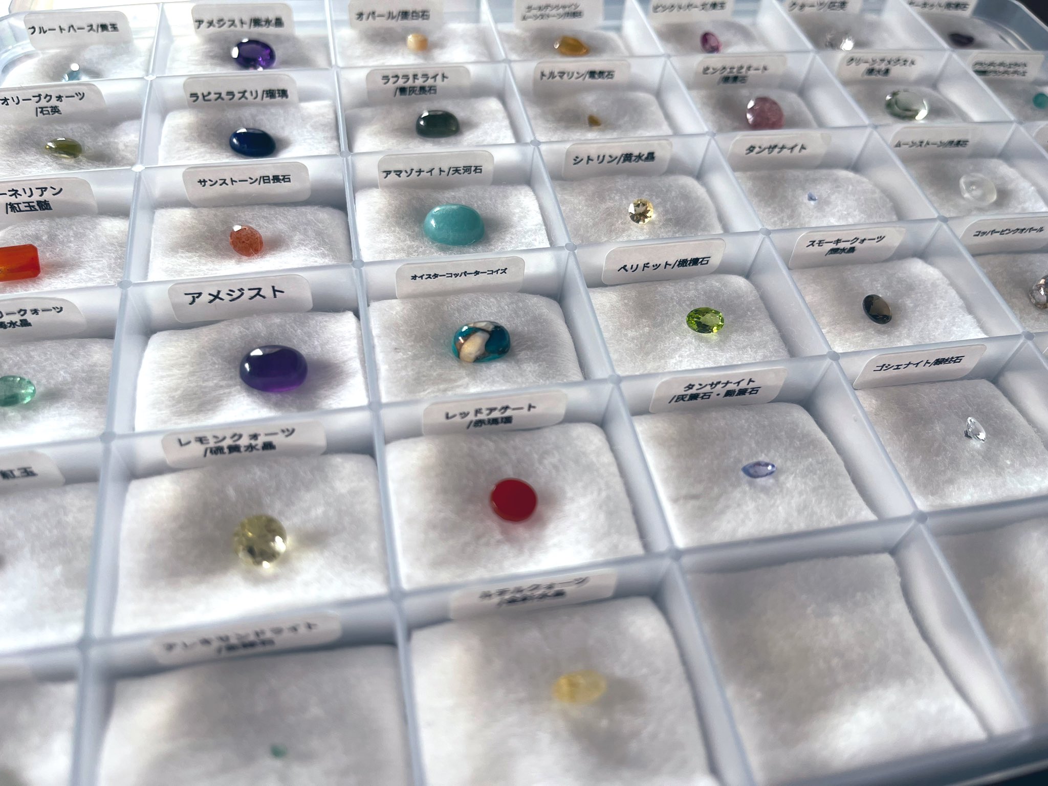 廃棄宝石がステキなディスプレイに変身 | differencee（ディファレンシー）公式